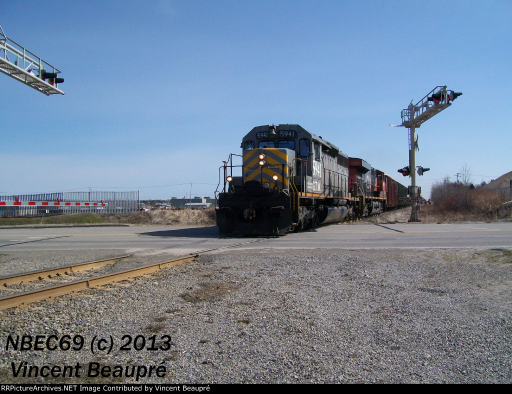 GTW 5941 on the 403 West